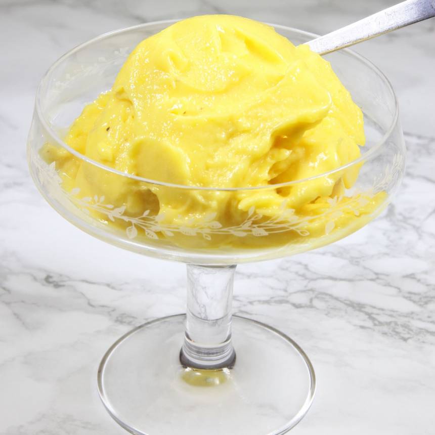 Nyttig Mangoglass med 2 ingredienser - Lindas Bakskola & Matskola